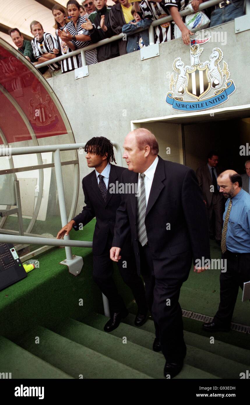 Newcastle united manager ruud gullit hi-res stock photography and ...
