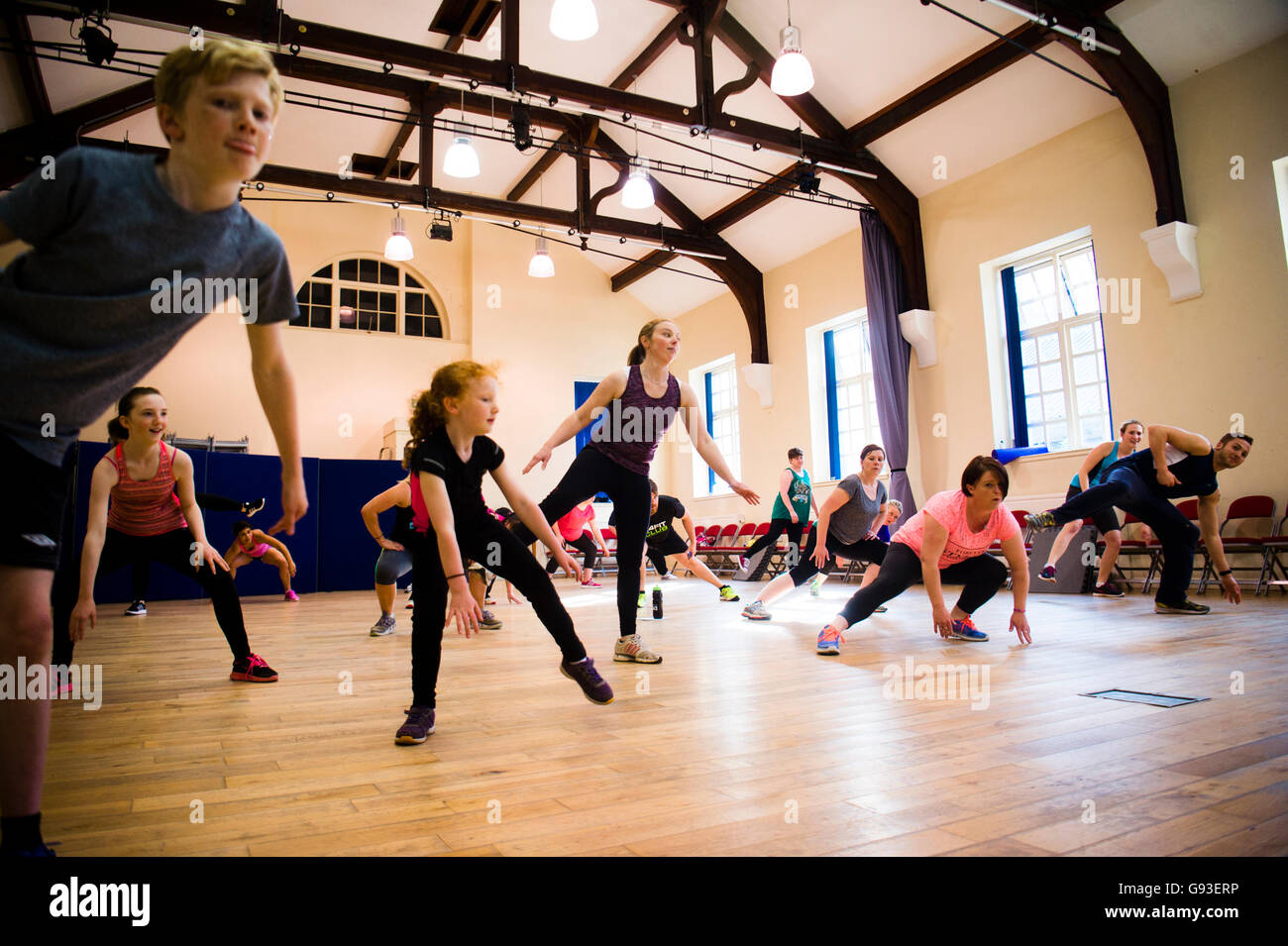 People exercising and keeping fit in the weekly Herbalife 24 Fit Club ...