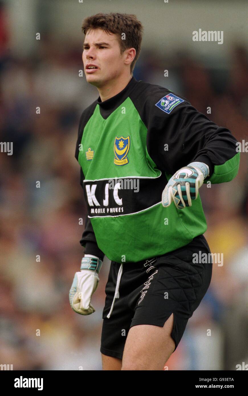 Portsmouth goalkeeper aaron flahavan hi-res stock photography and ...