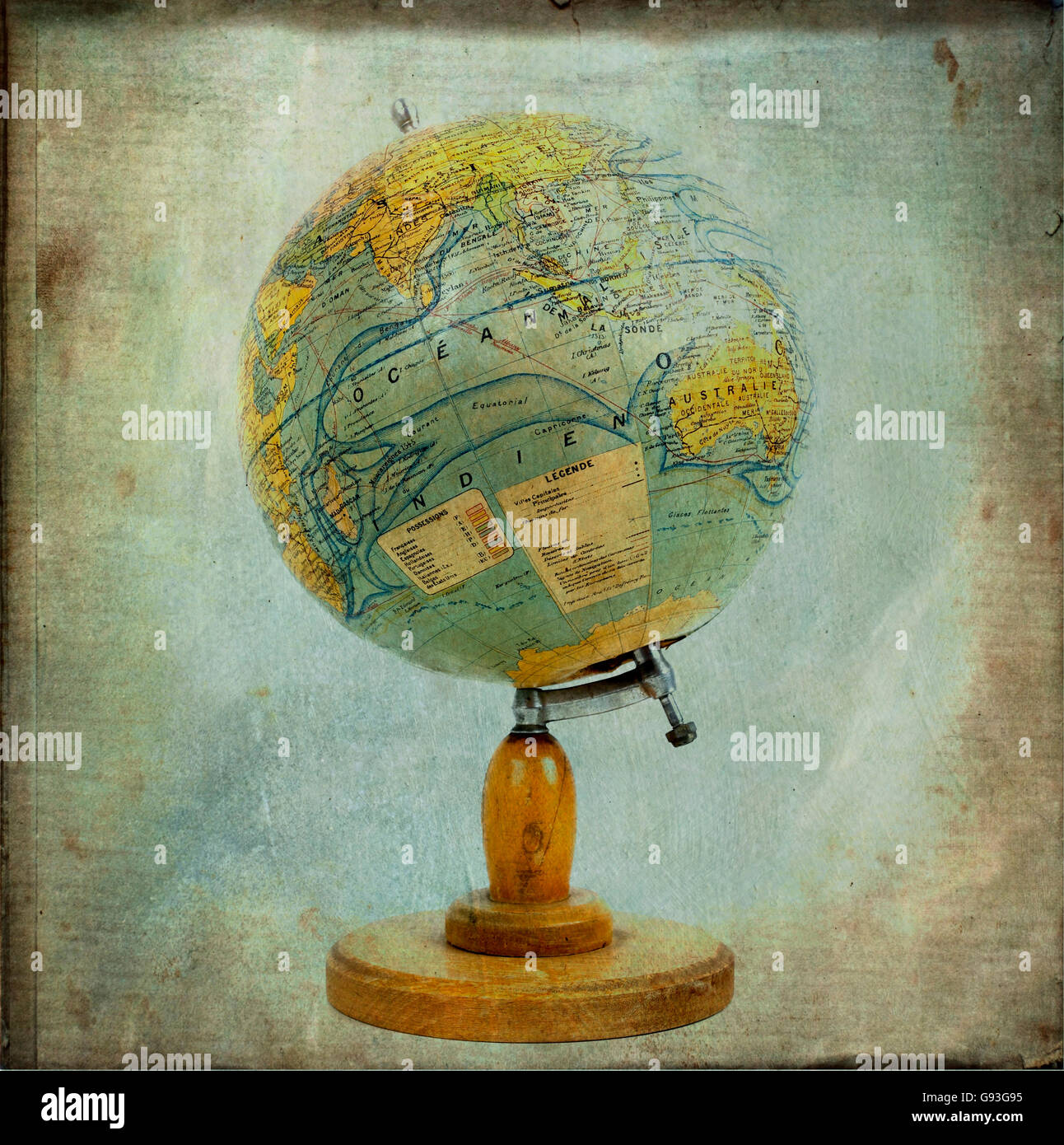 Old globe hi-res stock photography and images - Alamy
