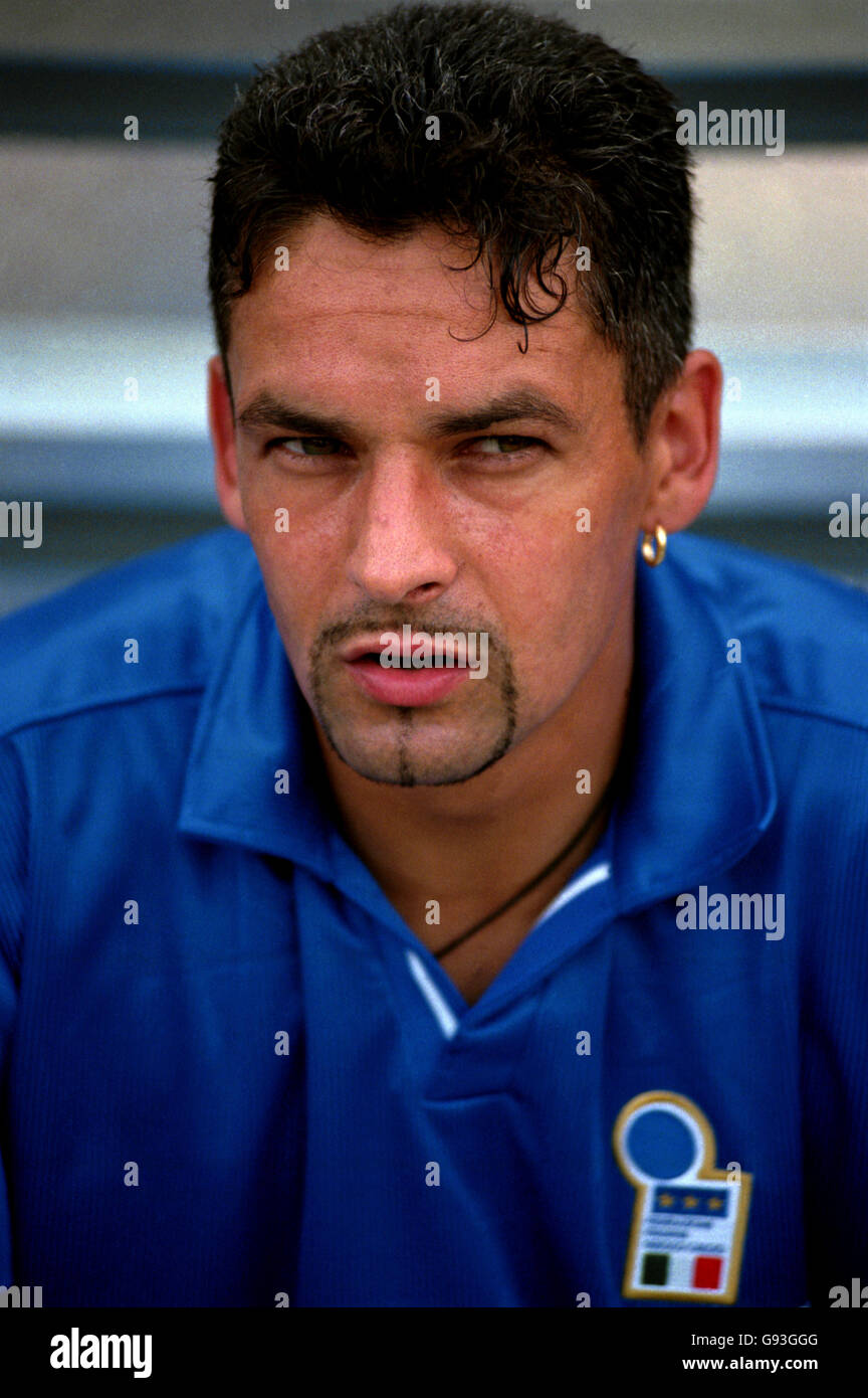 Roberto baggio hi-res stock photography and images - Alamy
