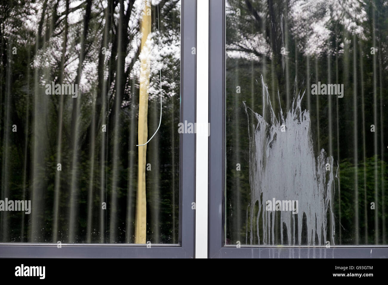 School window hi-res stock photography and images - Alamy