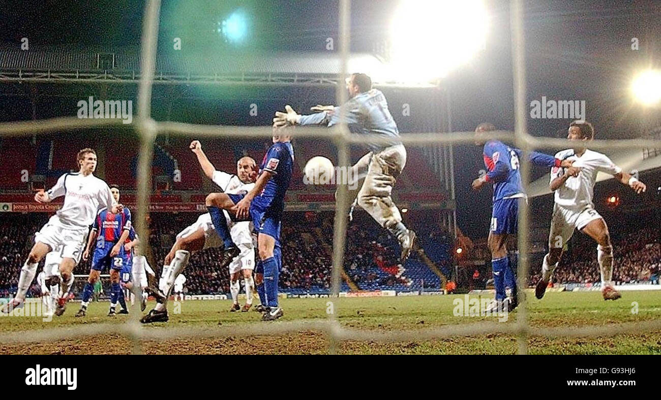 Scores goal against crystal palace hi-res stock photography and images ...