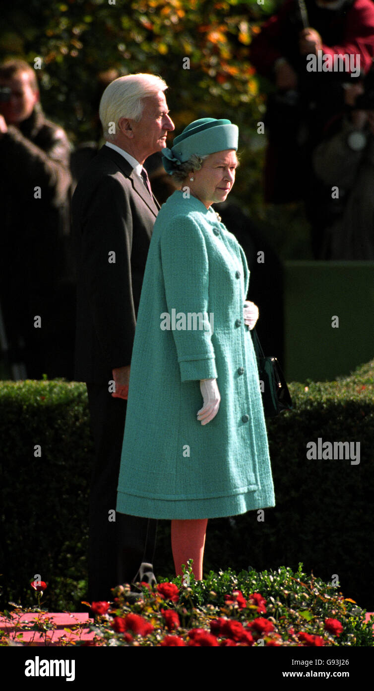 Richard elizabeth ii queen hi-res stock photography and images - Alamy