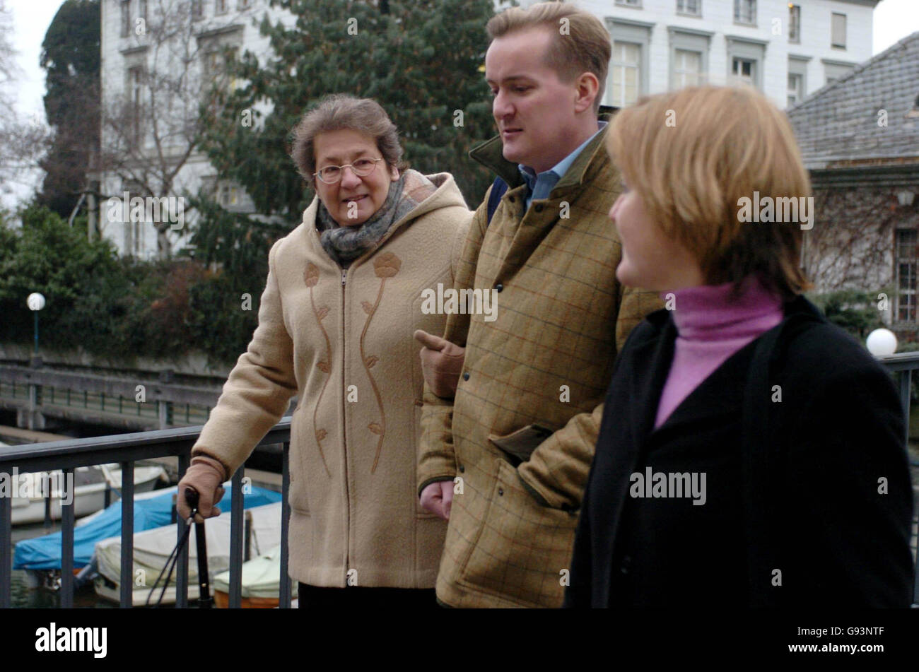 Dr anne turner speaks two three children hi-res stock photography and ...