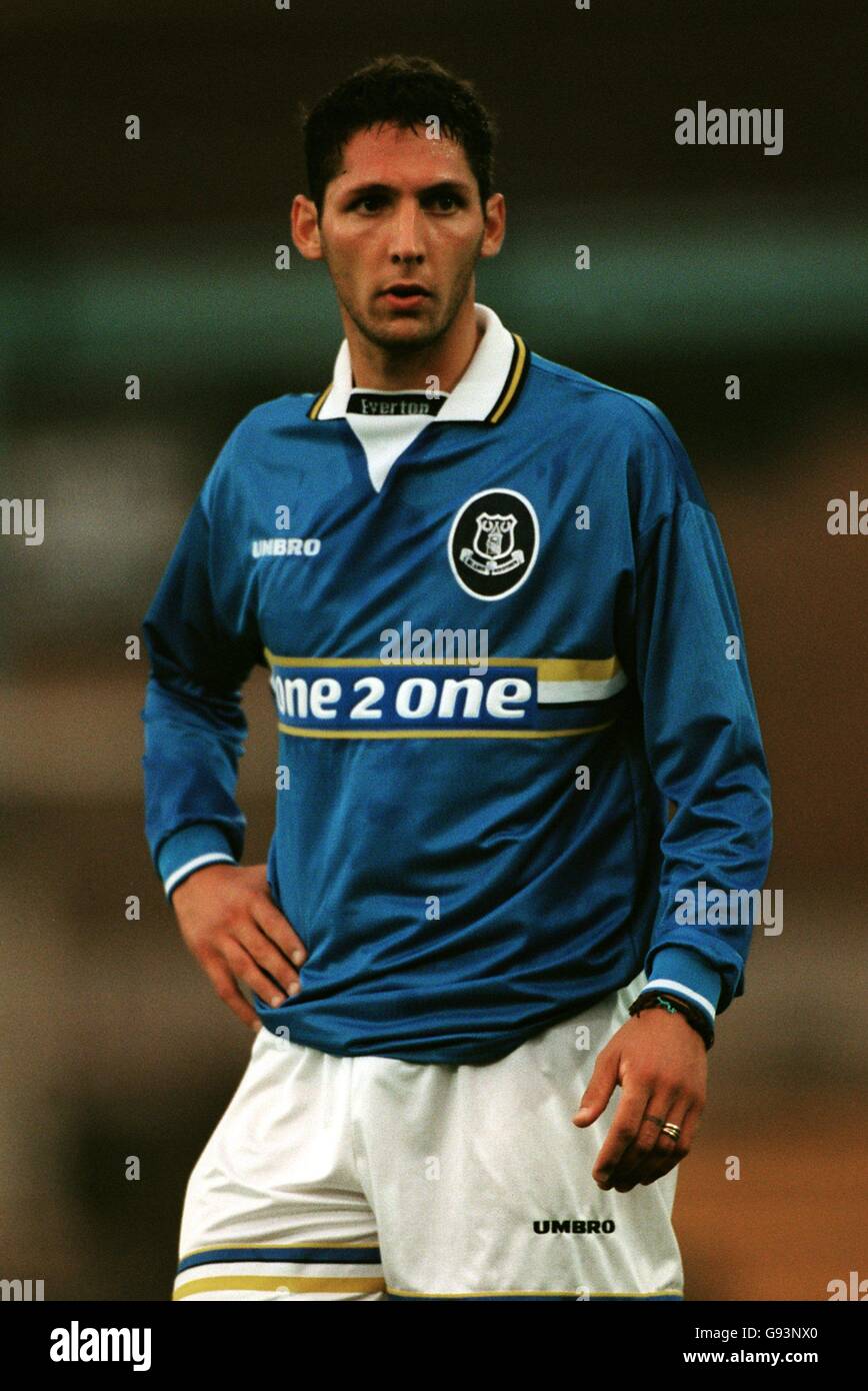 Materazzi everton hi-res stock photography and images - Alamy