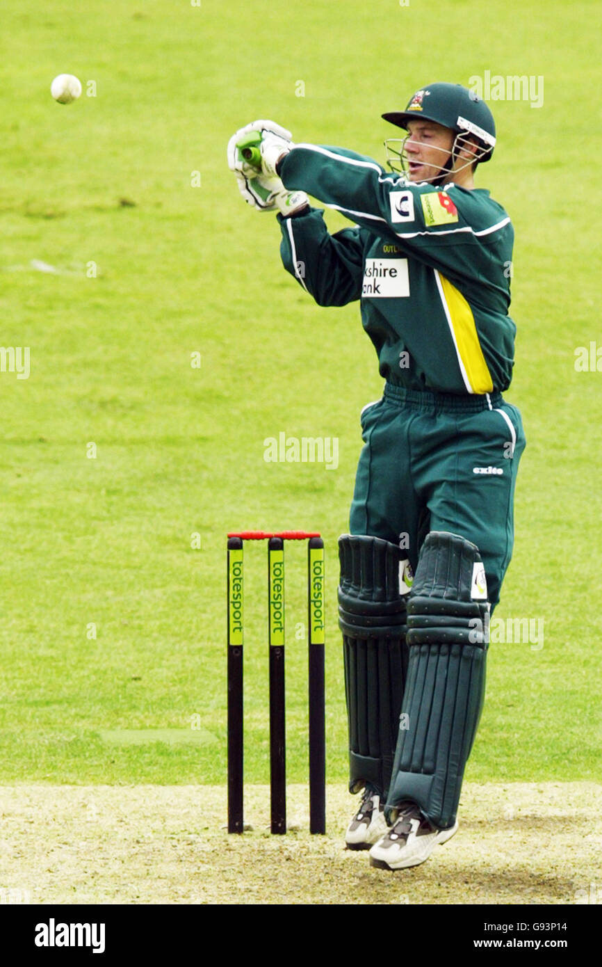 Cricket russell warren hi-res stock photography and images - Alamy