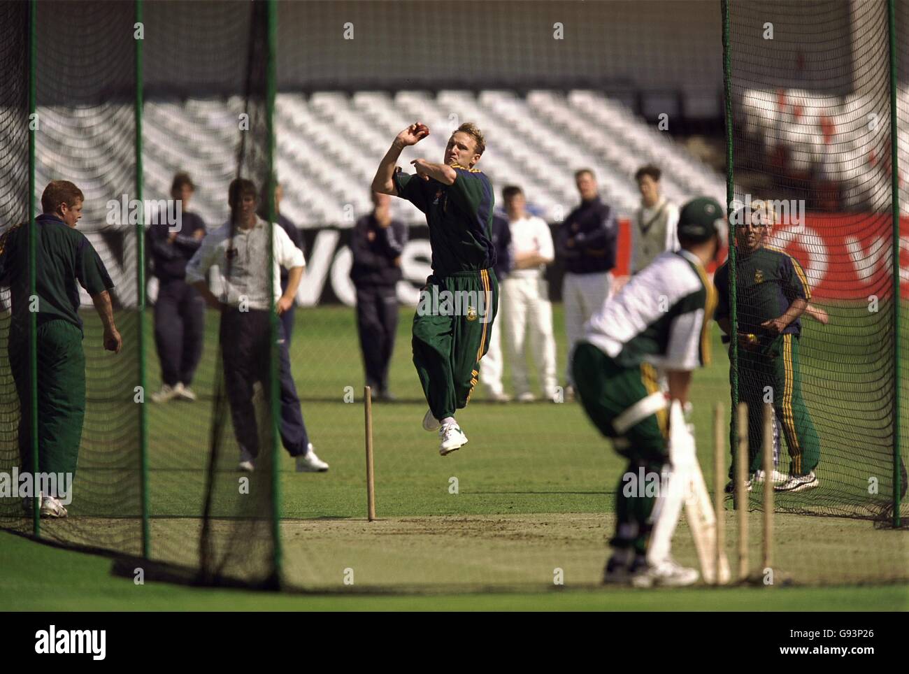 South Africa's Allan Donald (centre) practises his bowling Stock Photo ...