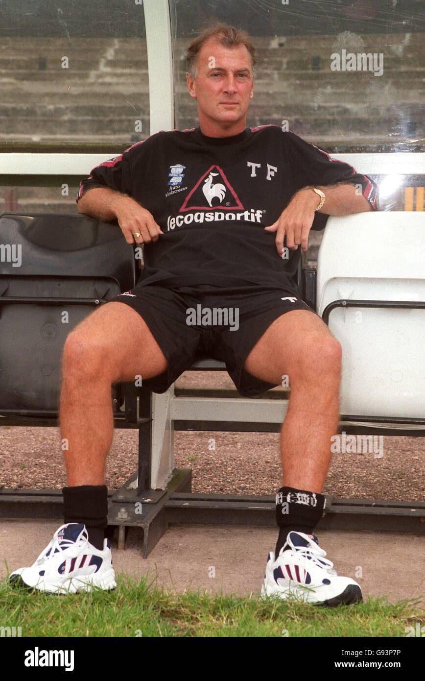 Birmingham city manager trevor francis hi-res stock photography and ...