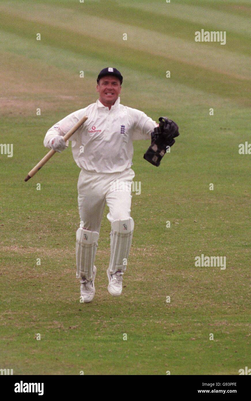 Alec stewart captain hi-res stock photography and images - Alamy