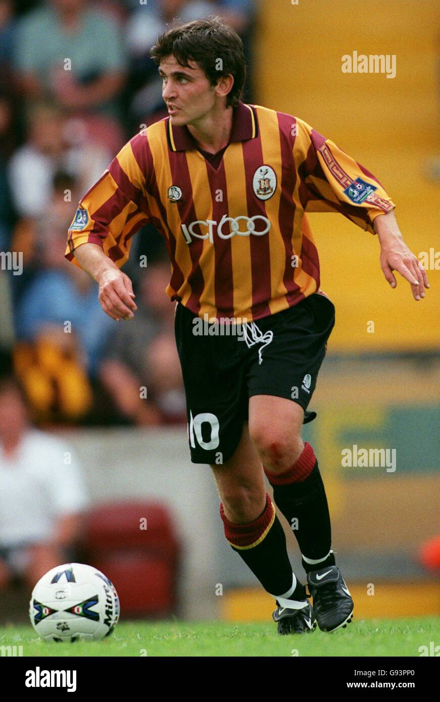 Bradford citys gareth whalley hi-res stock photography and images - Alamy