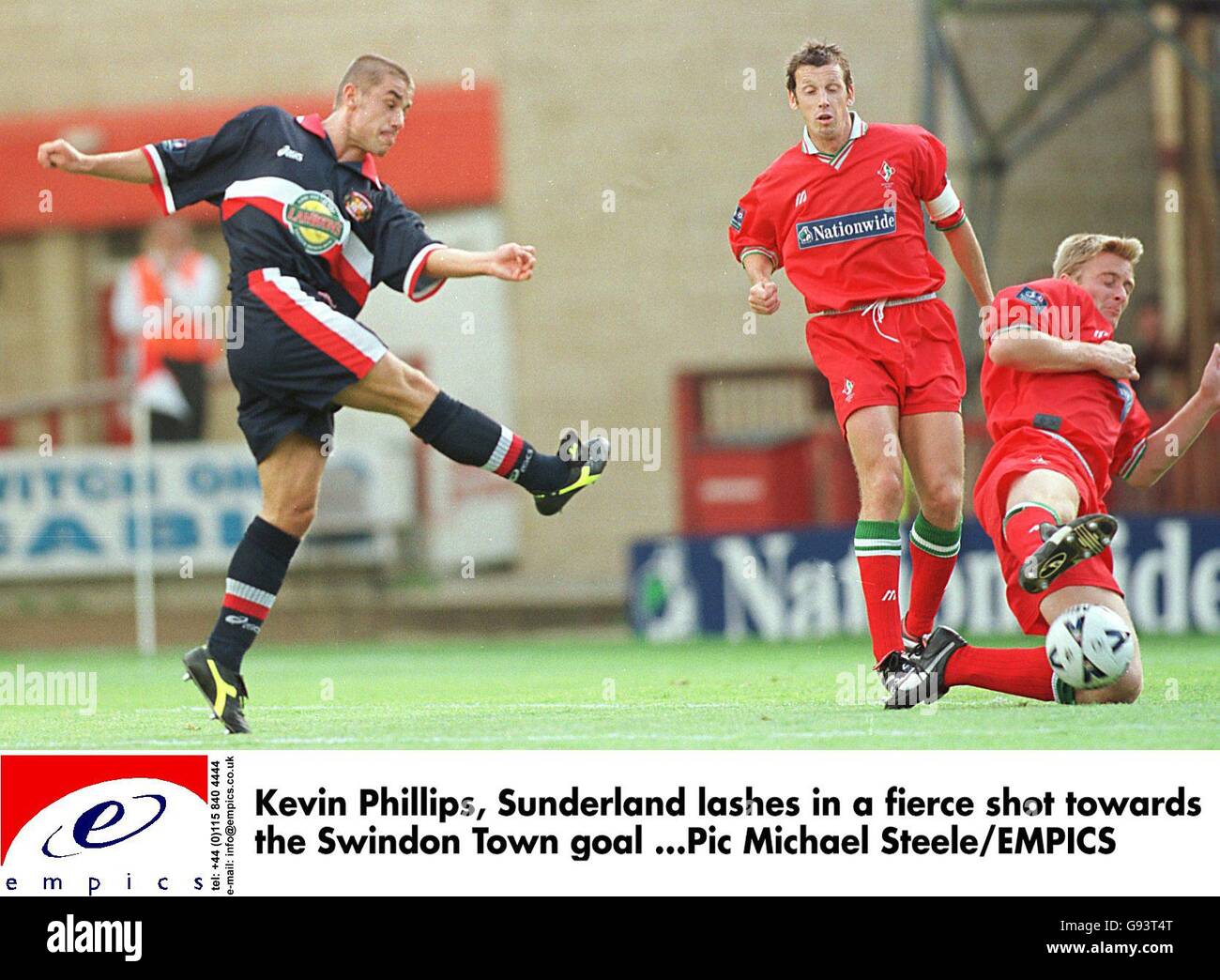 Soccer nationwide league division one swindon town v sunderland hi-res ...