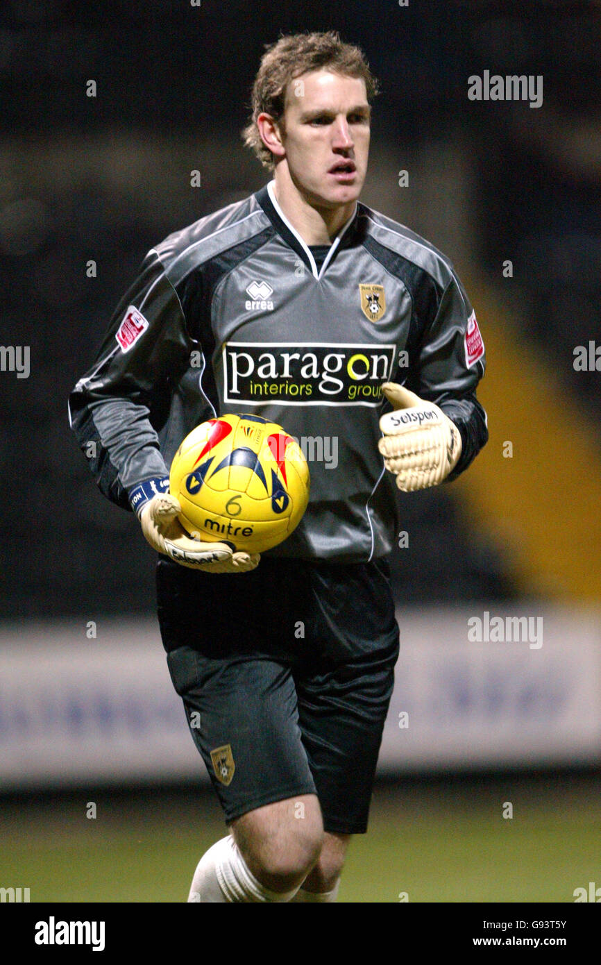 Notts county goalkeeper kevin pilkington hi-res stock photography and ...