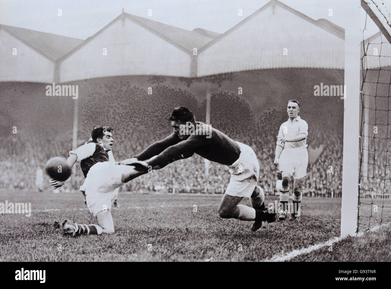 Frank swift manchester city hi-res stock photography and images - Alamy