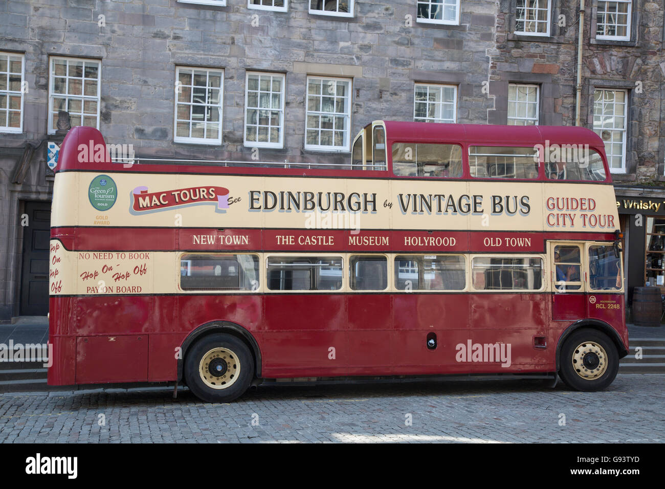 Scottish bus hi-res stock photography and images - Alamy