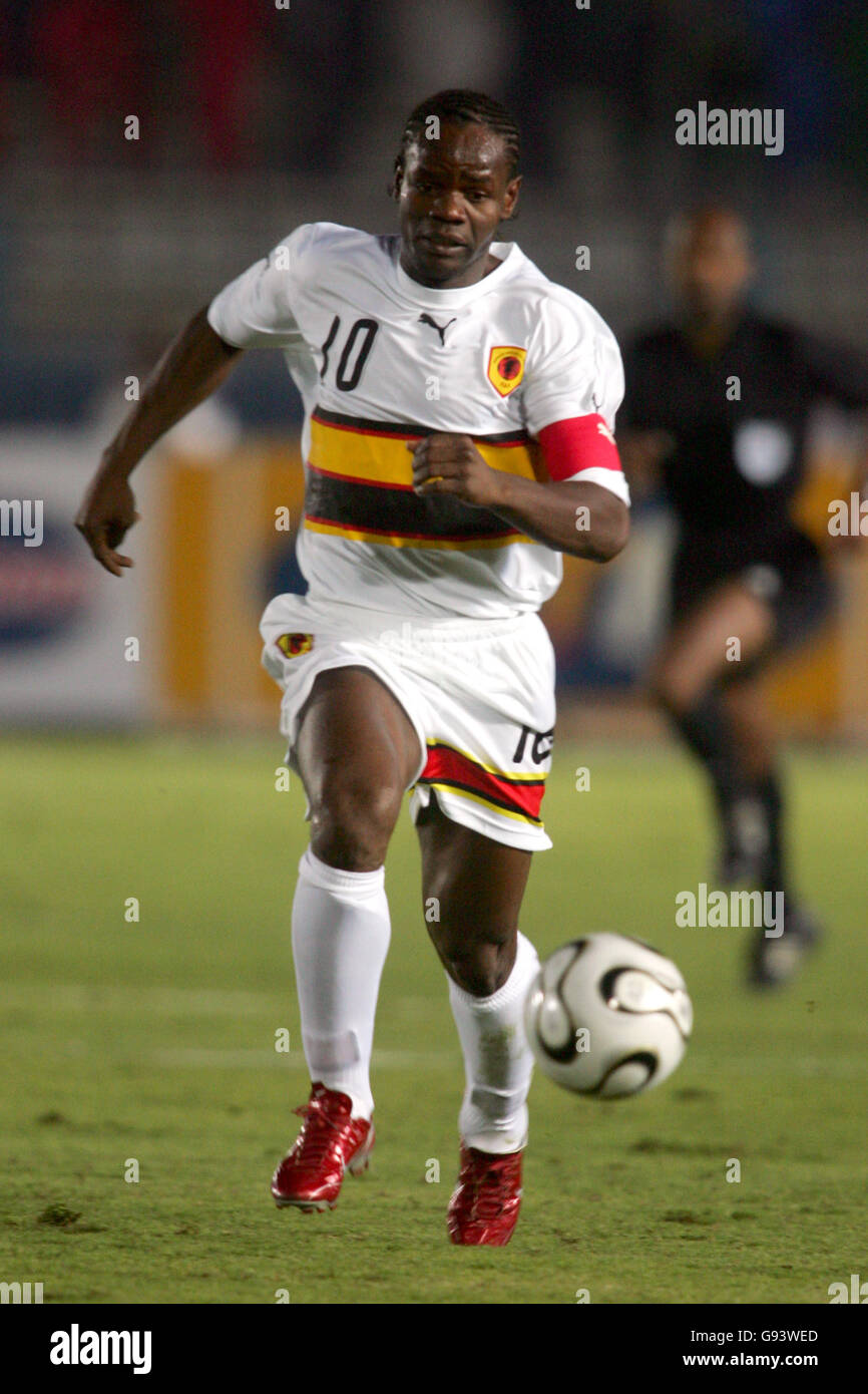 Cameroon v angola hi-res stock photography and images - Alamy