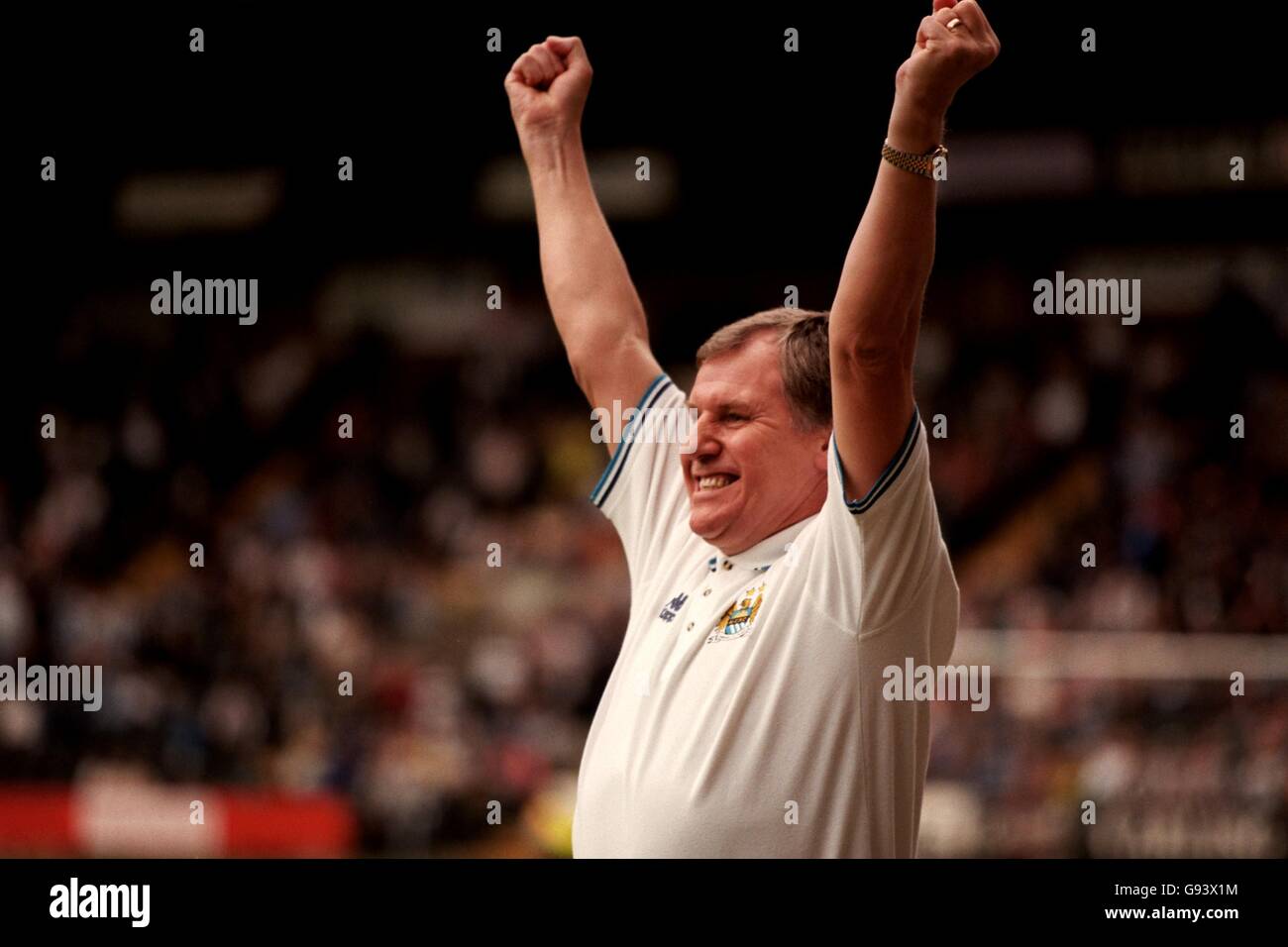 Manchester City manager Joe Royle celebrates after his side's injury ...