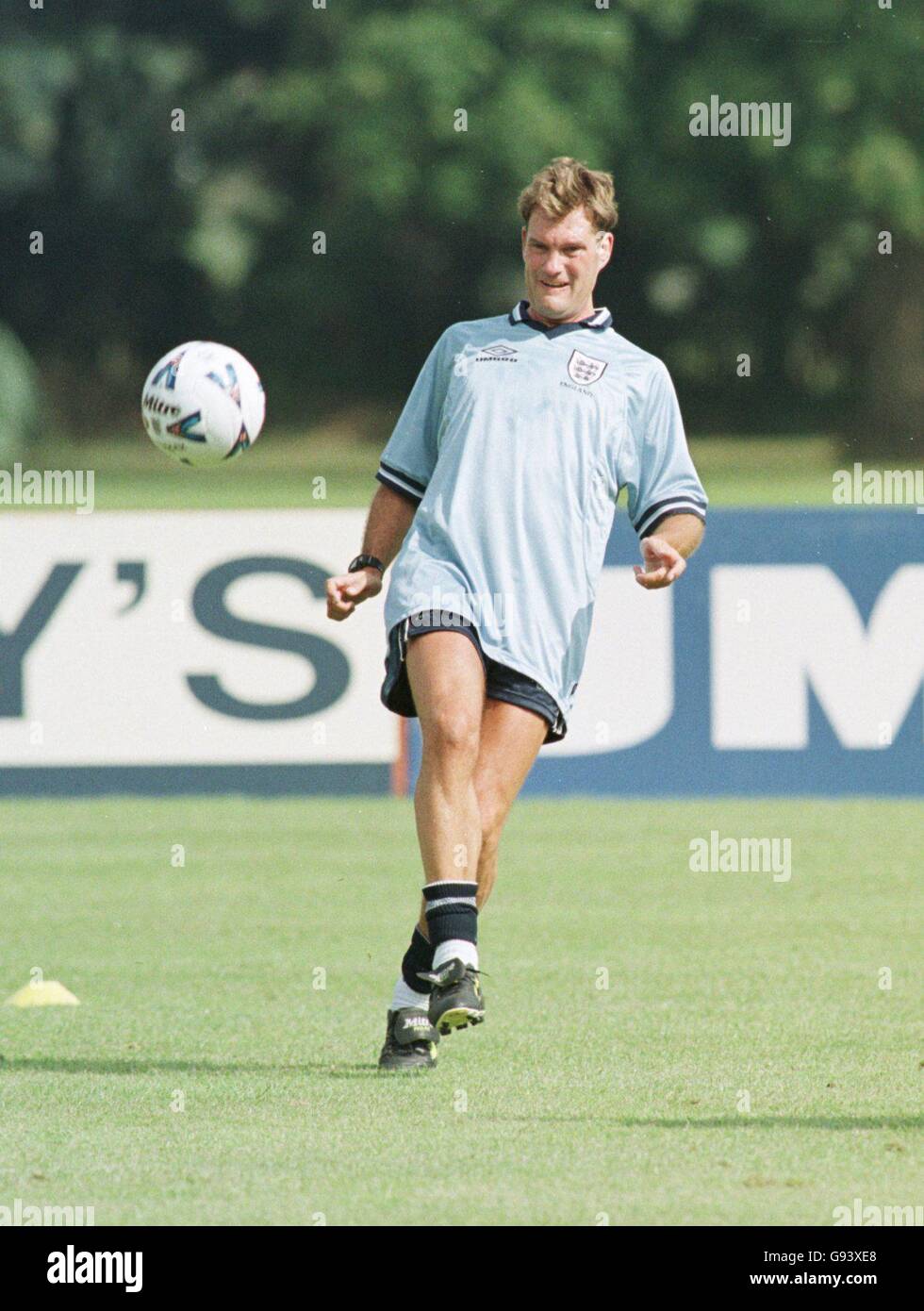 Soccer - England training -Bisham Abbey. England's Glenn Hoddle during ...