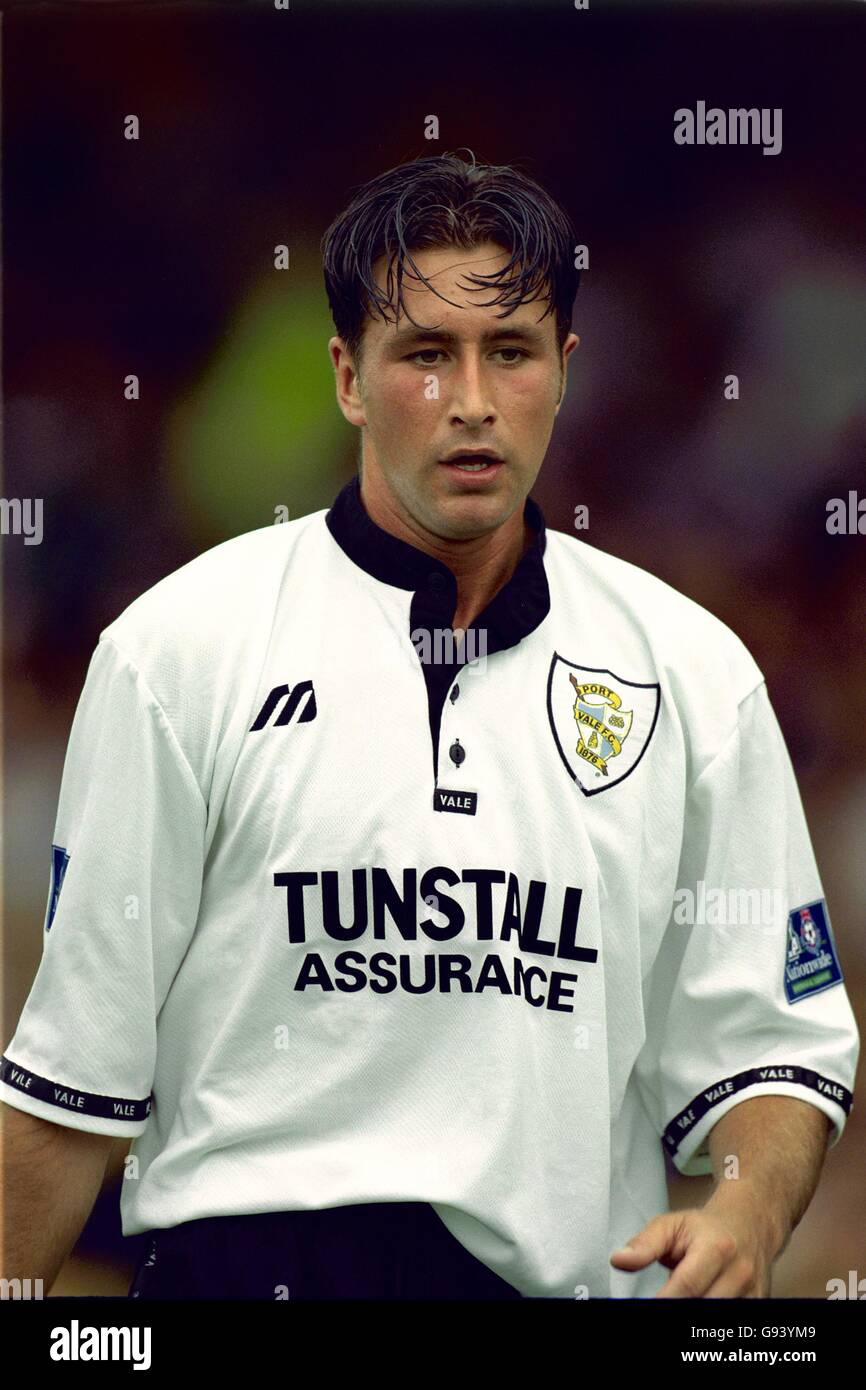 Wayne corden hi-res stock photography and images - Alamy