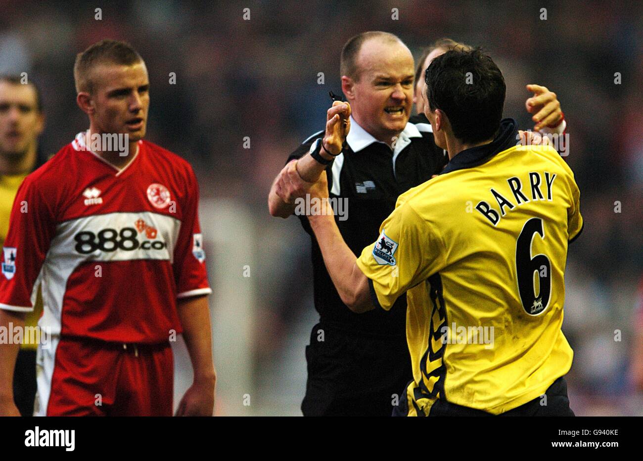 Fa referee lee mason hi-res stock photography and images - Alamy