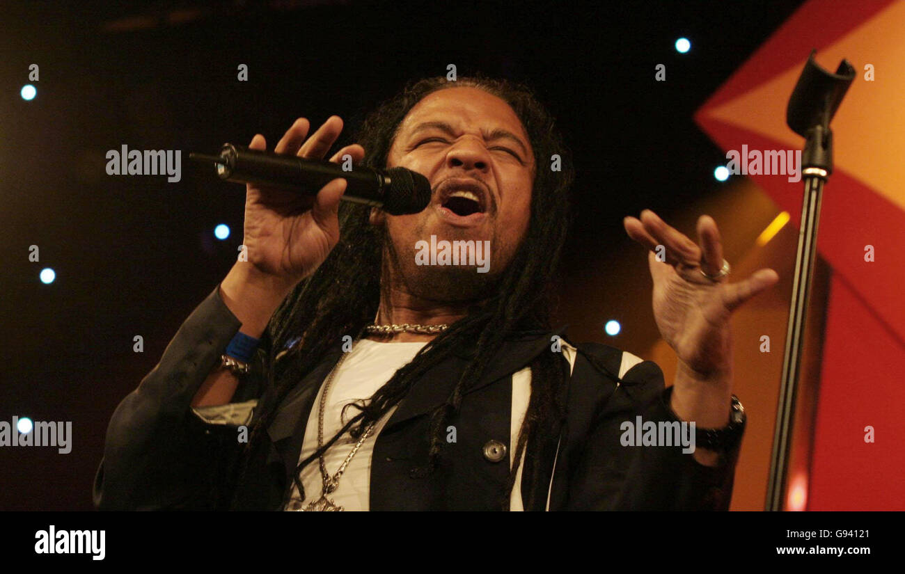 Maxi Priest performs at the fifth annual Sony Entertainment Asian ...