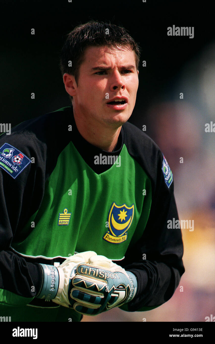 Portsmouth goalkeeper aaron flahavan hi-res stock photography and ...