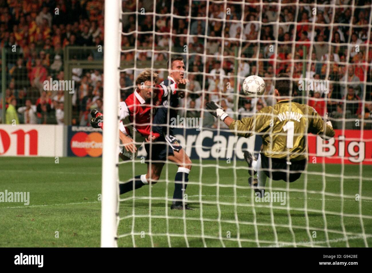Soccer uefa champions league group e arsenal v rc lens hi-res stock ...