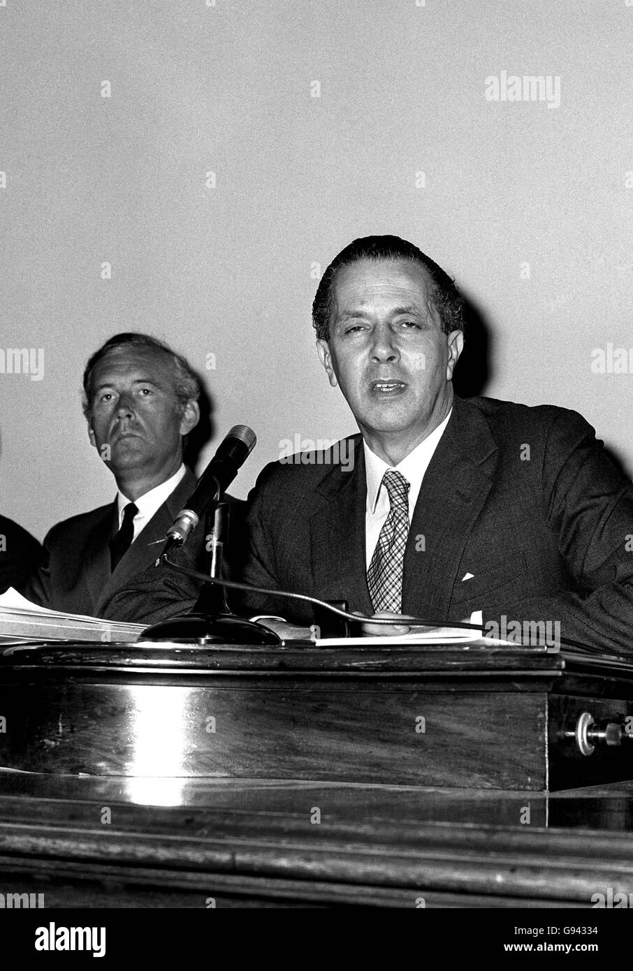 Sir keith joseph reads copy white paper hi-res stock photography and ...