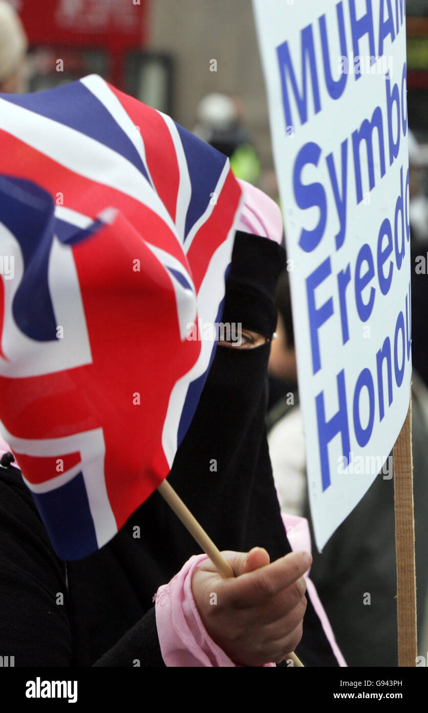 British Muslim London Trafalgar Square High Resolution Stock ...