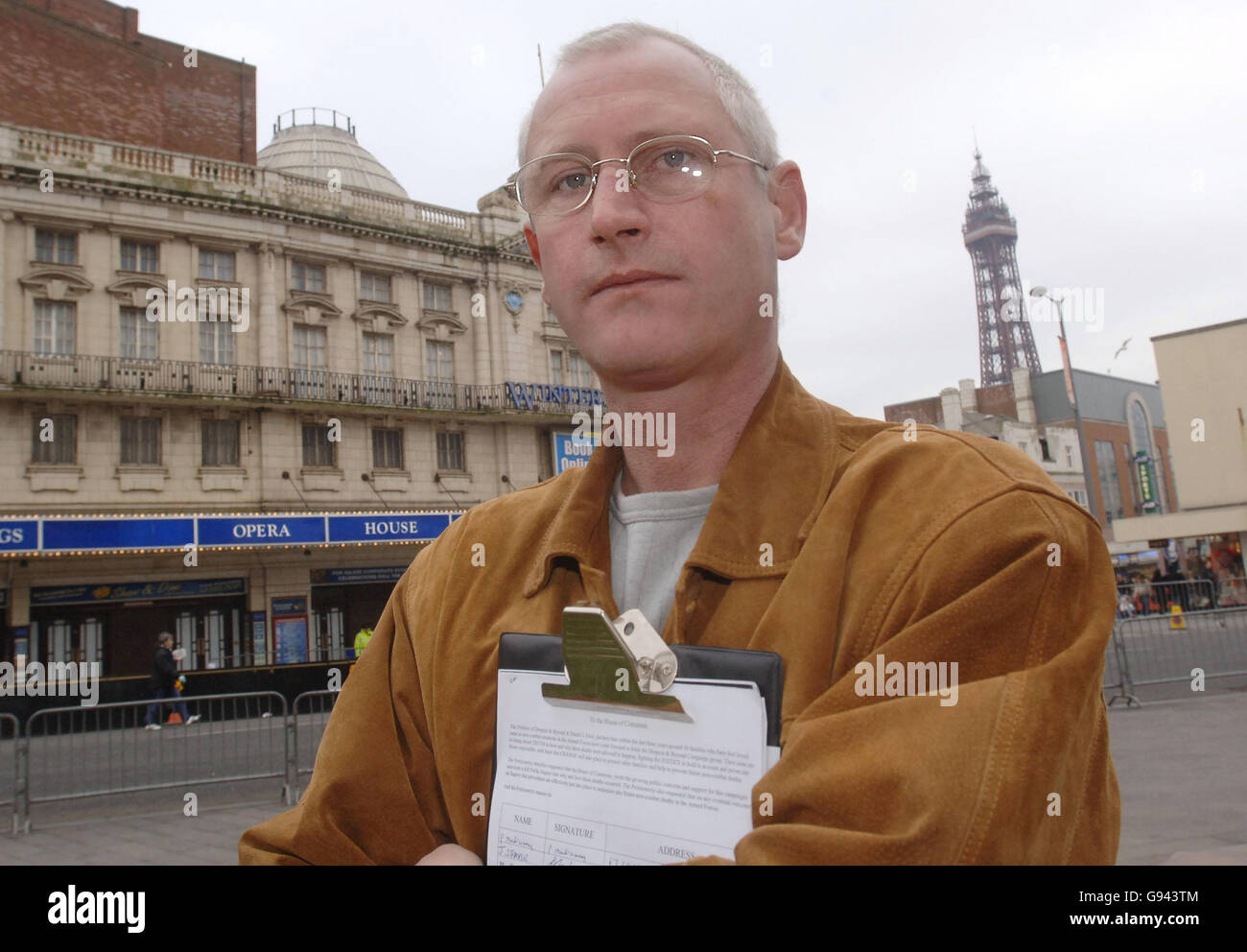 Geoff Gray who's son Geoff died in the army campaigns outside the ...