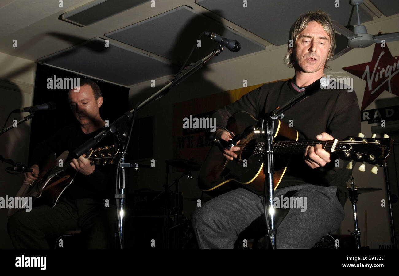 Paul Weller performing with Ocean Colour Scene guitarist Steve Craddock ...