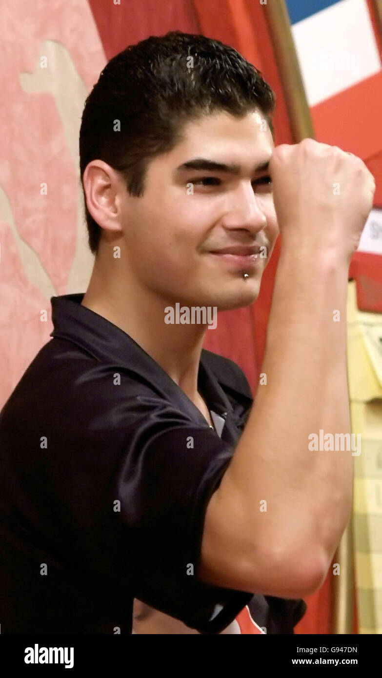 Netherlands' Jelle Klaasen celebrates his 6-3 victory over England's ...