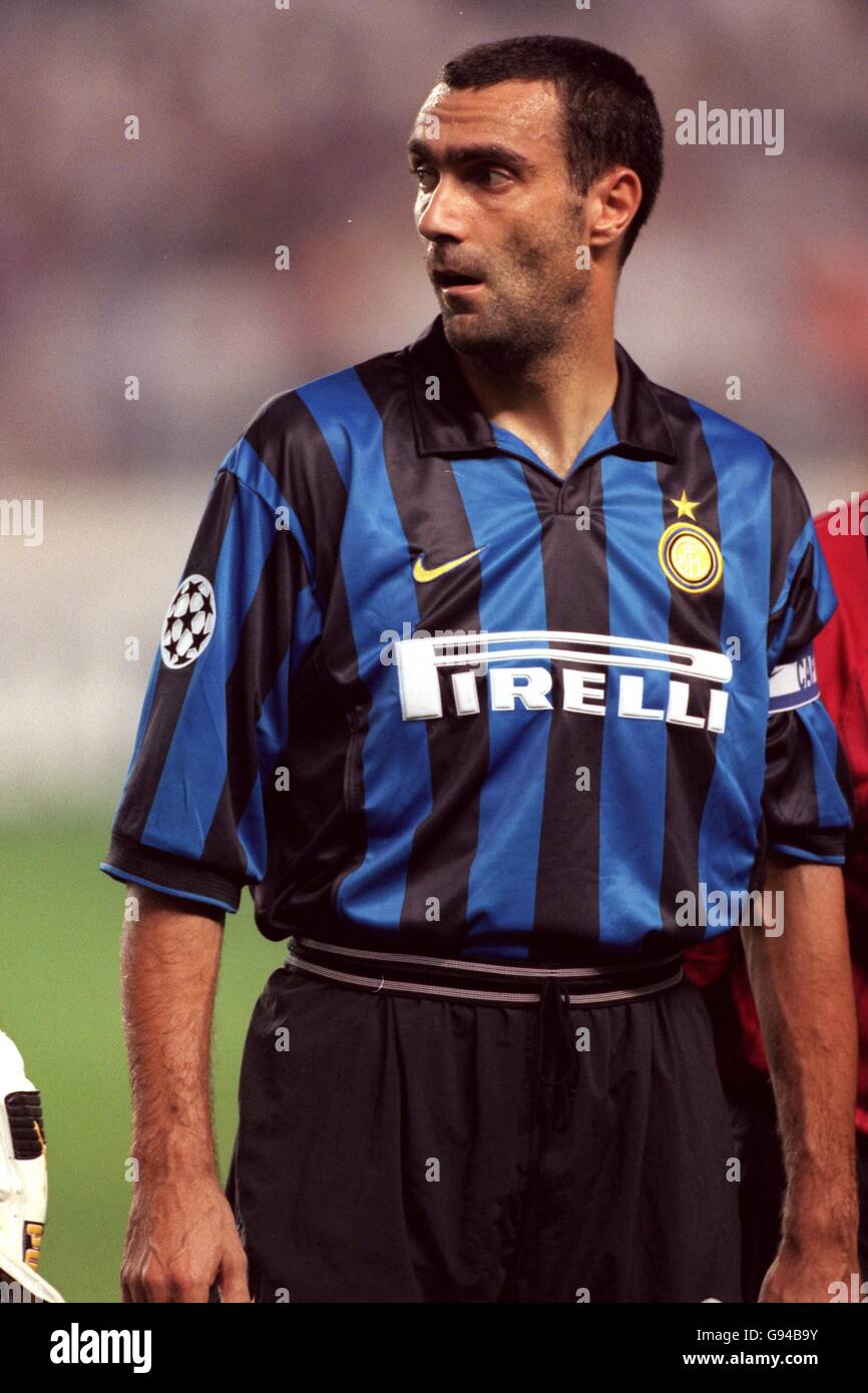 Bergomi inter hi-res stock photography and images - Alamy