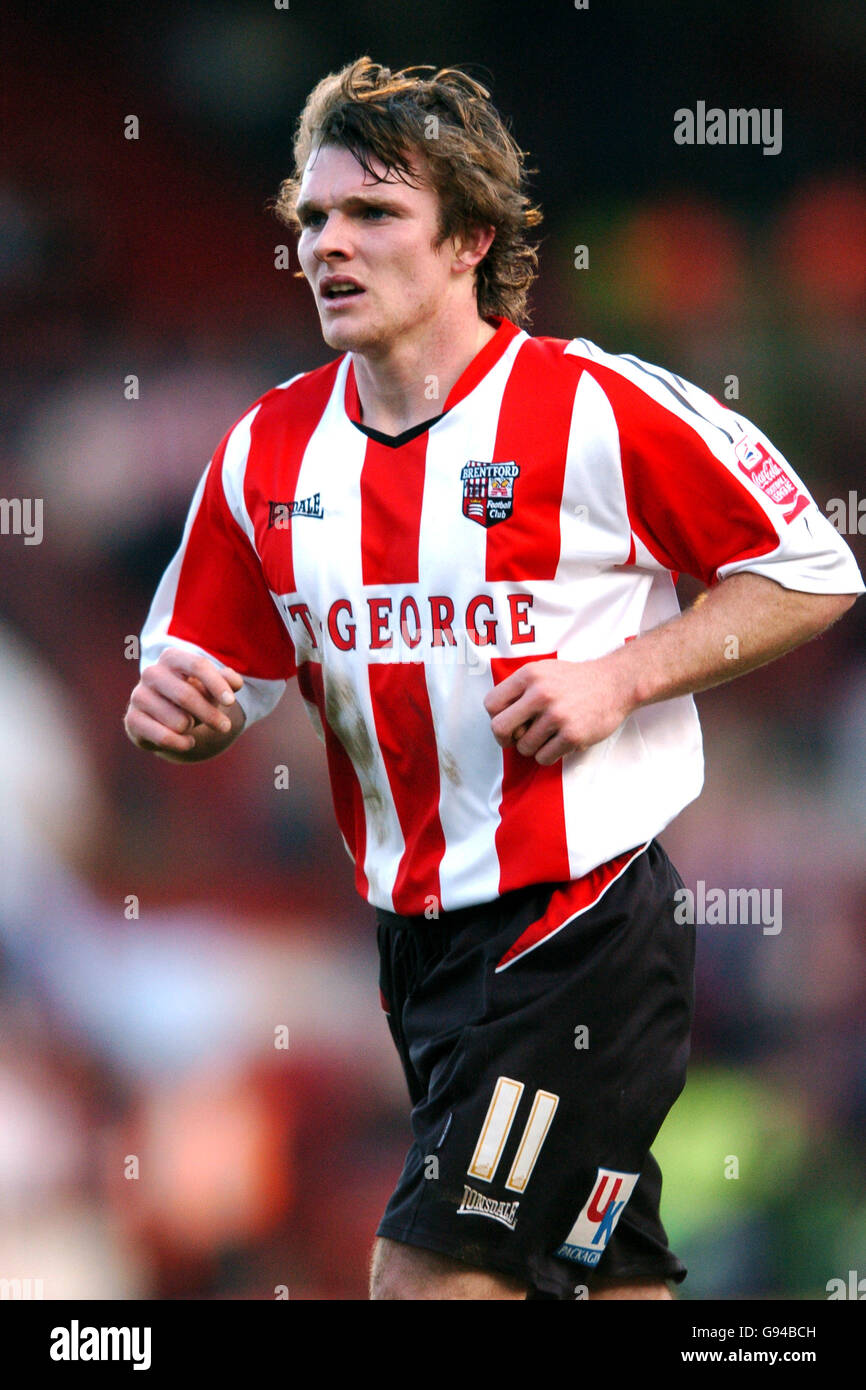 Soccer fa cup fourth round brentford v sunderland griffin park hi-res ...