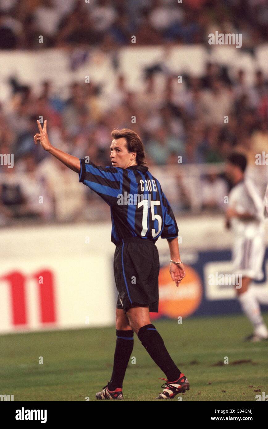 Benoit cauet hi-res stock photography and images - Alamy