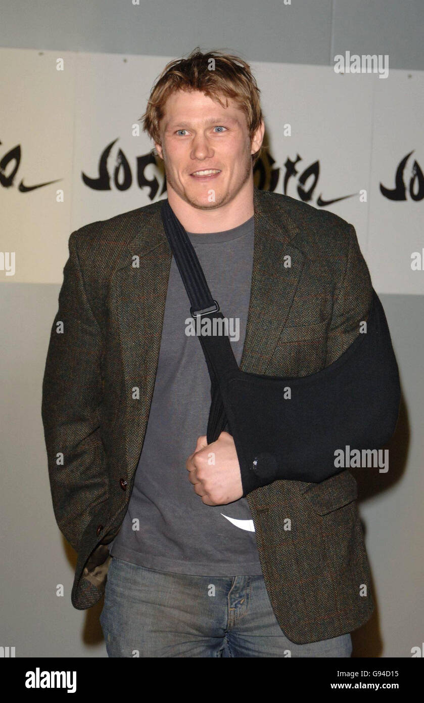 Showbiz nike hi-res stock photography and images - Alamy