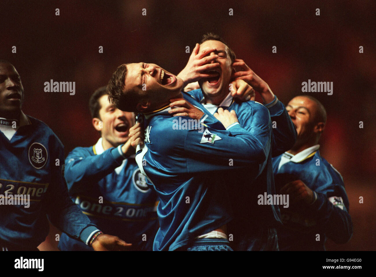 Everton's Don Hutchison (right) celebrates with Duncan Ferguson (left ...