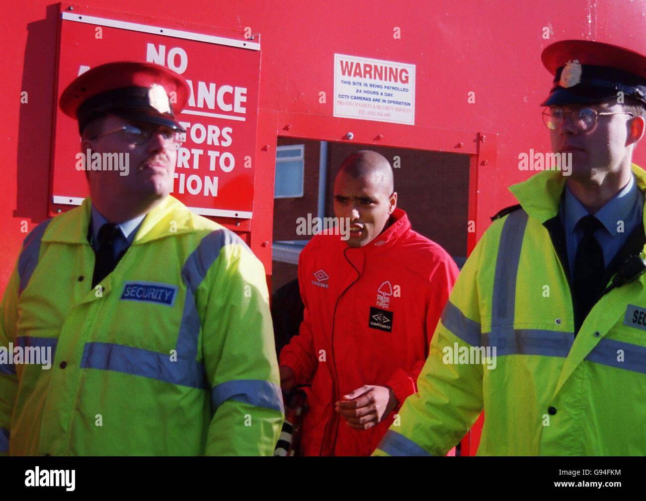 Pierre van hooijdonk returns nottingham forest hi-res stock photography ...