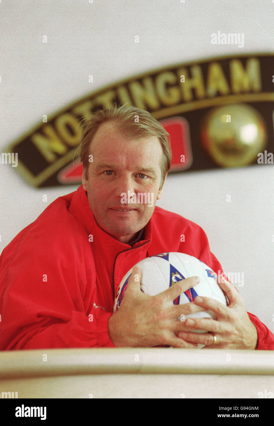 Nottingham forest manager dave bassett hi-res stock photography and ...