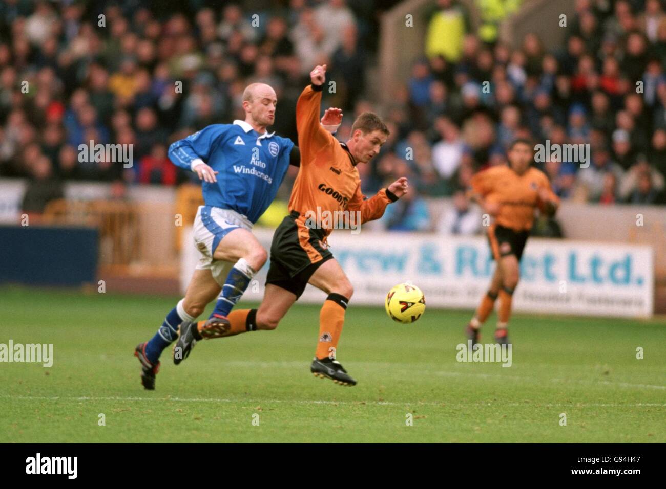 Wolverhampton Wanderers' Simon Osborne and Birghman City's Chris ...