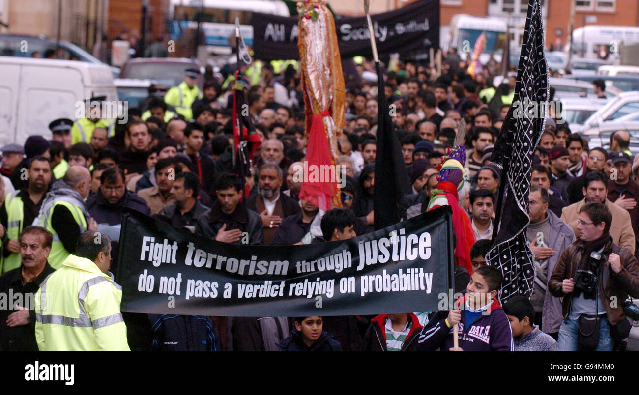 Hundreds of Muslims take part in an annual march through the streets of ...