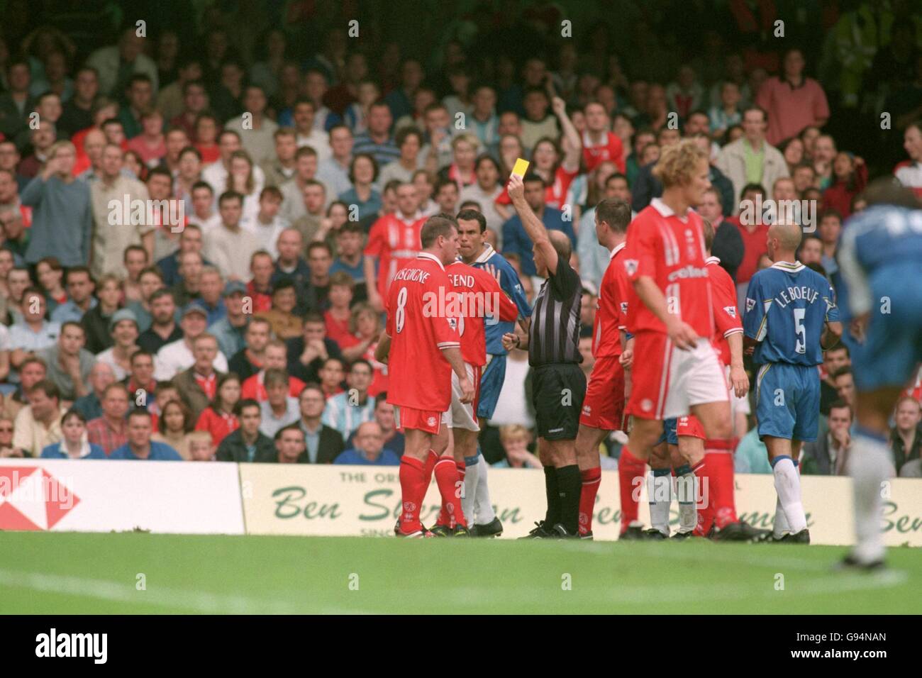 Mike reed referee hi-res stock photography and images - Alamy