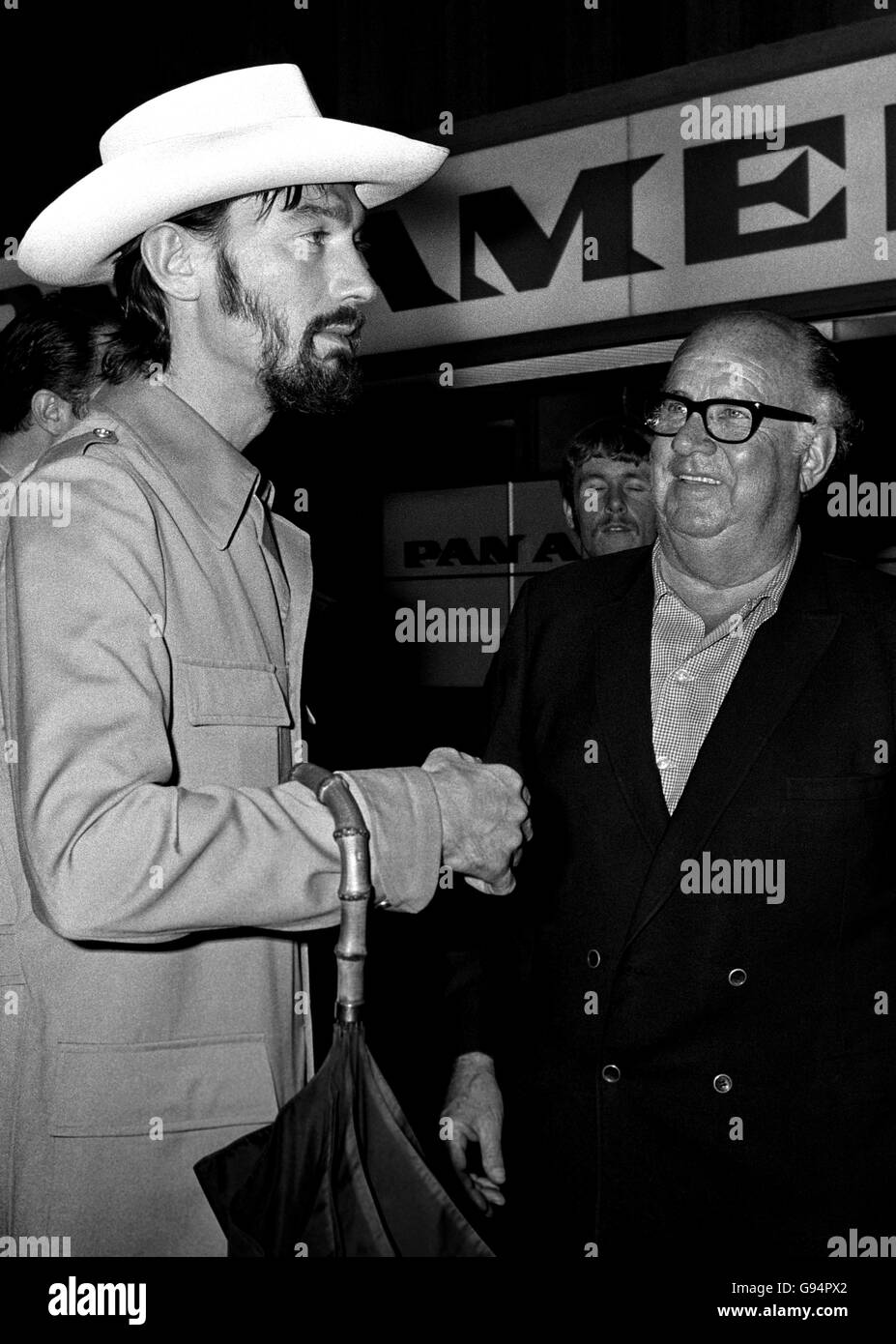 Actor laurence harvey hi-res stock photography and images - Alamy