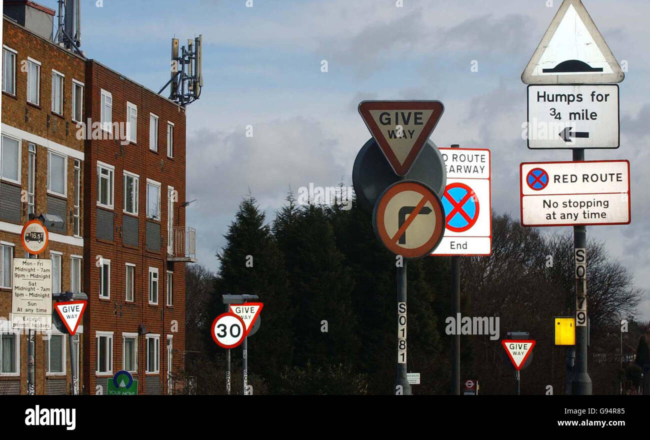Multiple road signs Stock Photo - Alamy