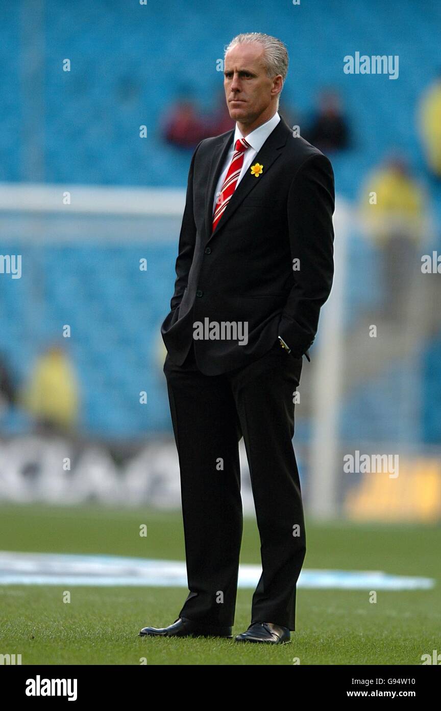 Mick mccarthy manchester city hi-res stock photography and images - Alamy