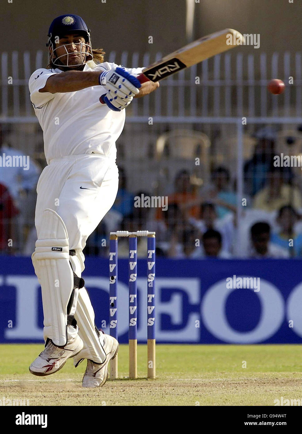 Indian batsman mahendra dhoni hooks ball hi-res stock photography and ...