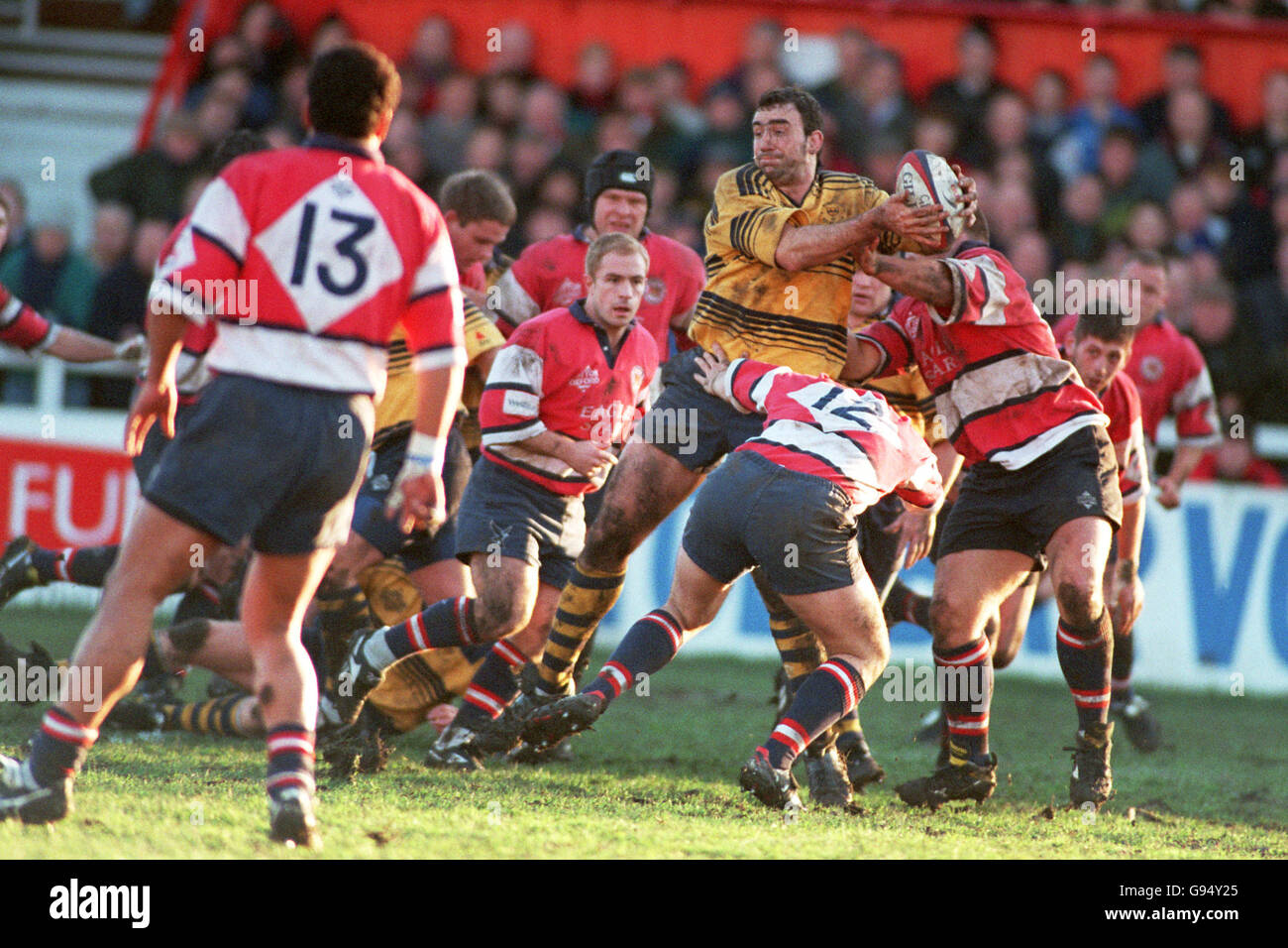 Gloucesters rory greenslade jones and nathan carter tackle worcesters ...