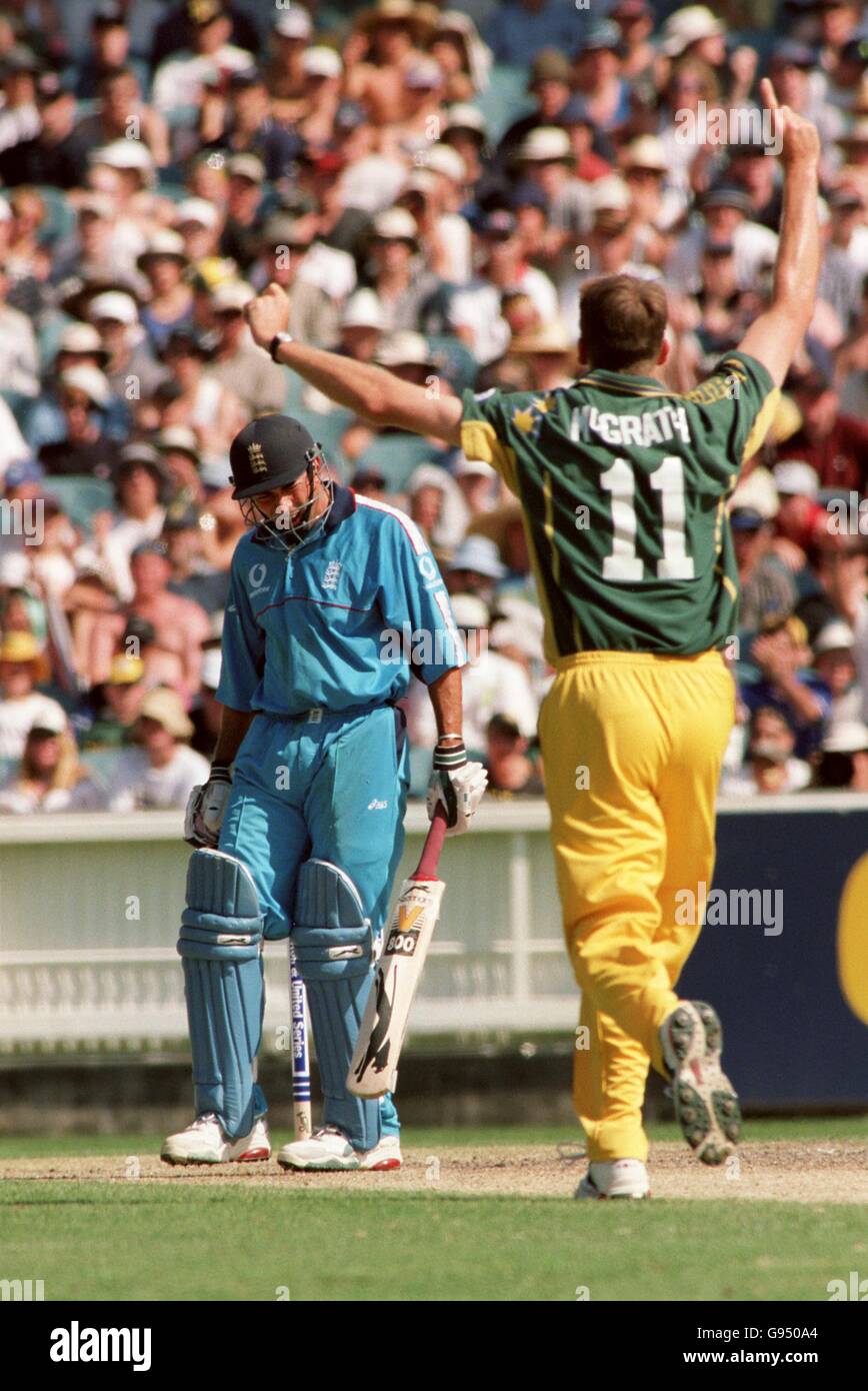 Cricket: England v Australia: ONE DAY INTERNATIONAL Melbourne Cricket ...