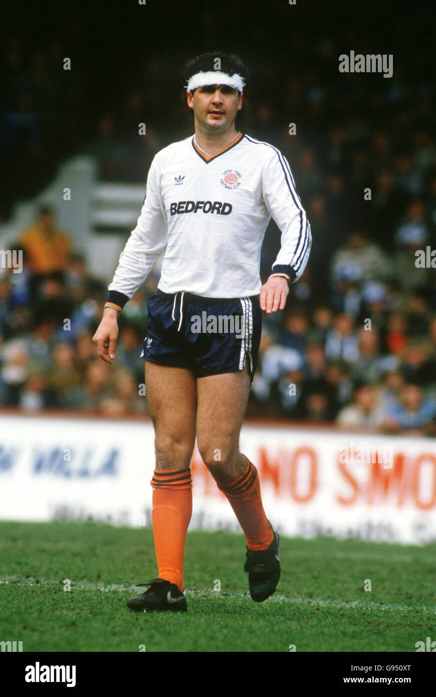 Soccer - FA Cup - Semi Final - Everton v Luton Town. Steve Foster ...
