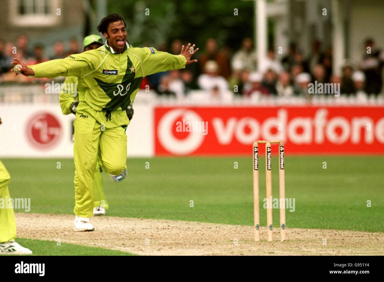 Cricket world cup 99 bristol west indies v pakistan hi-res stock ...